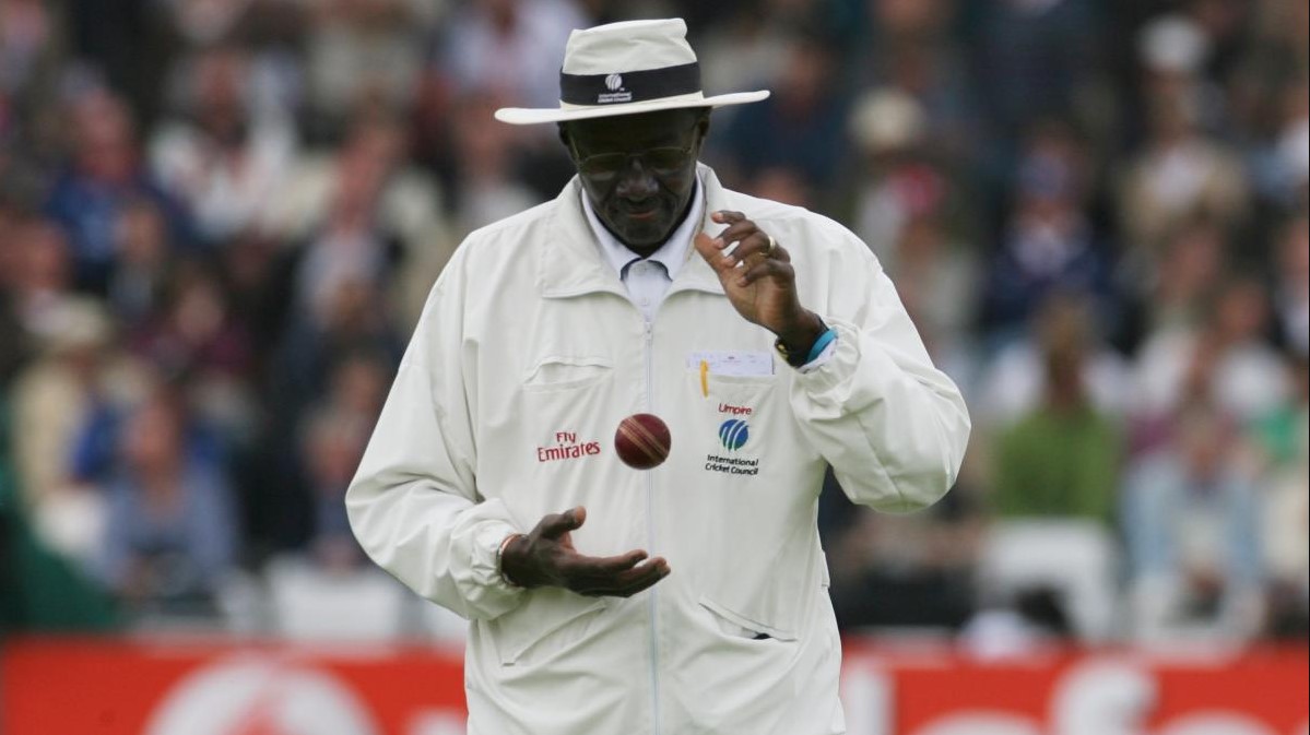 Steve Bucknor: The Most Controversial Umpire In Cricket History? - e2 ...