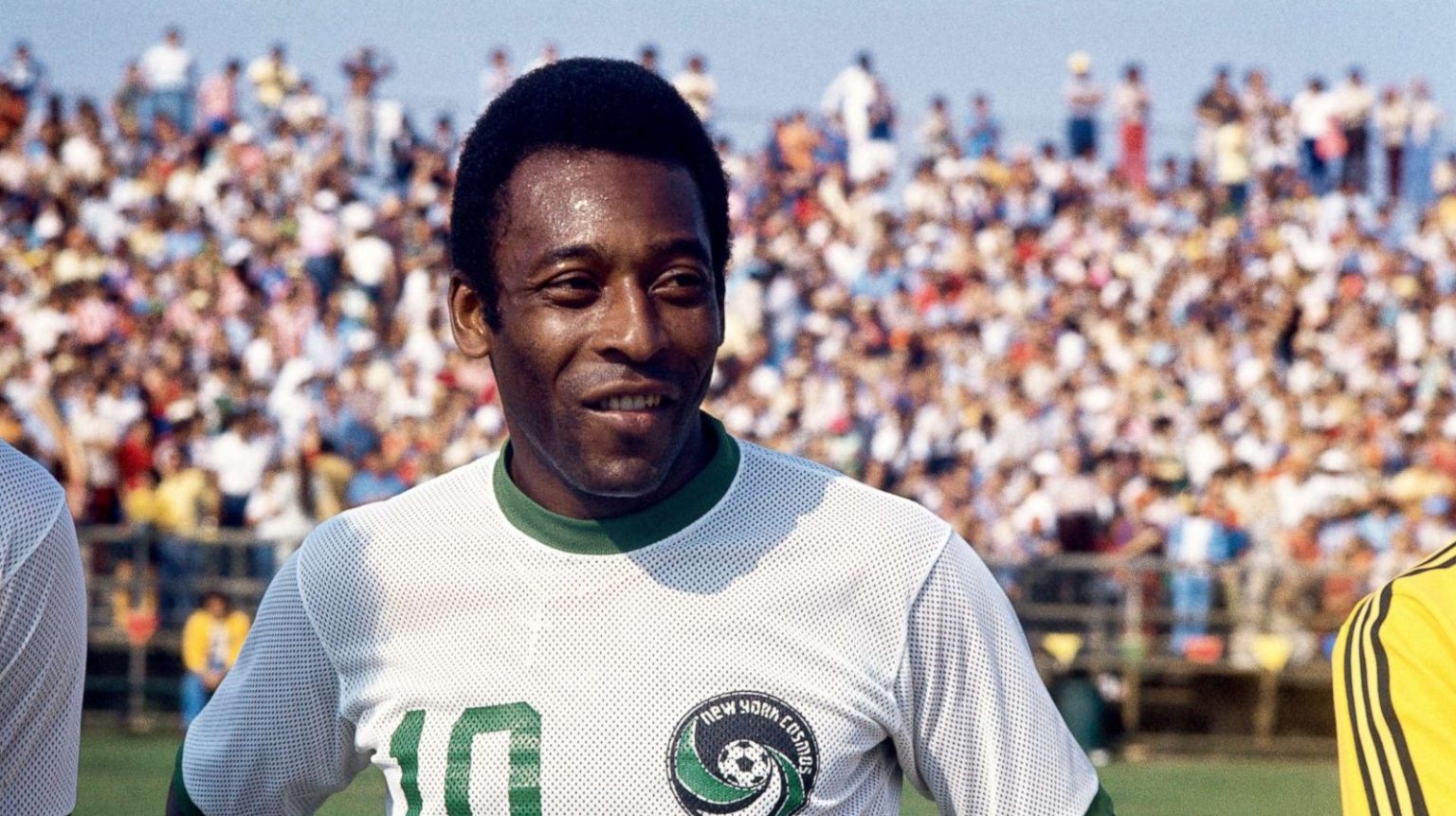 Who’s the GOAT of Football? The Ultimate Debate - e2 bangladesh